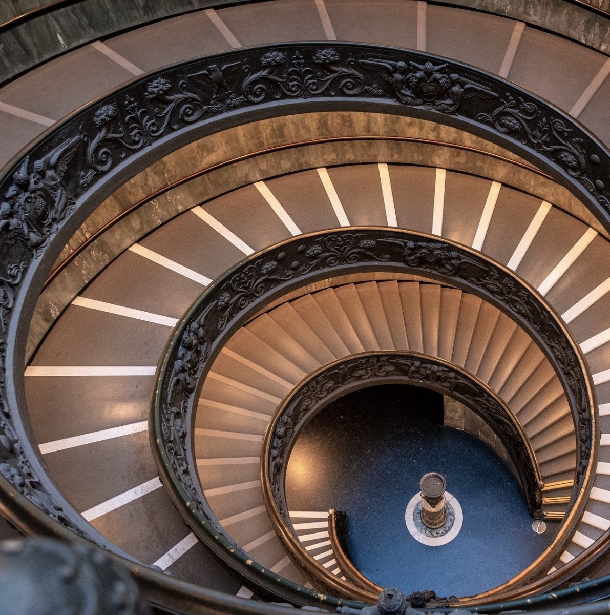 Die Politik und ihre Skandale – Demanega