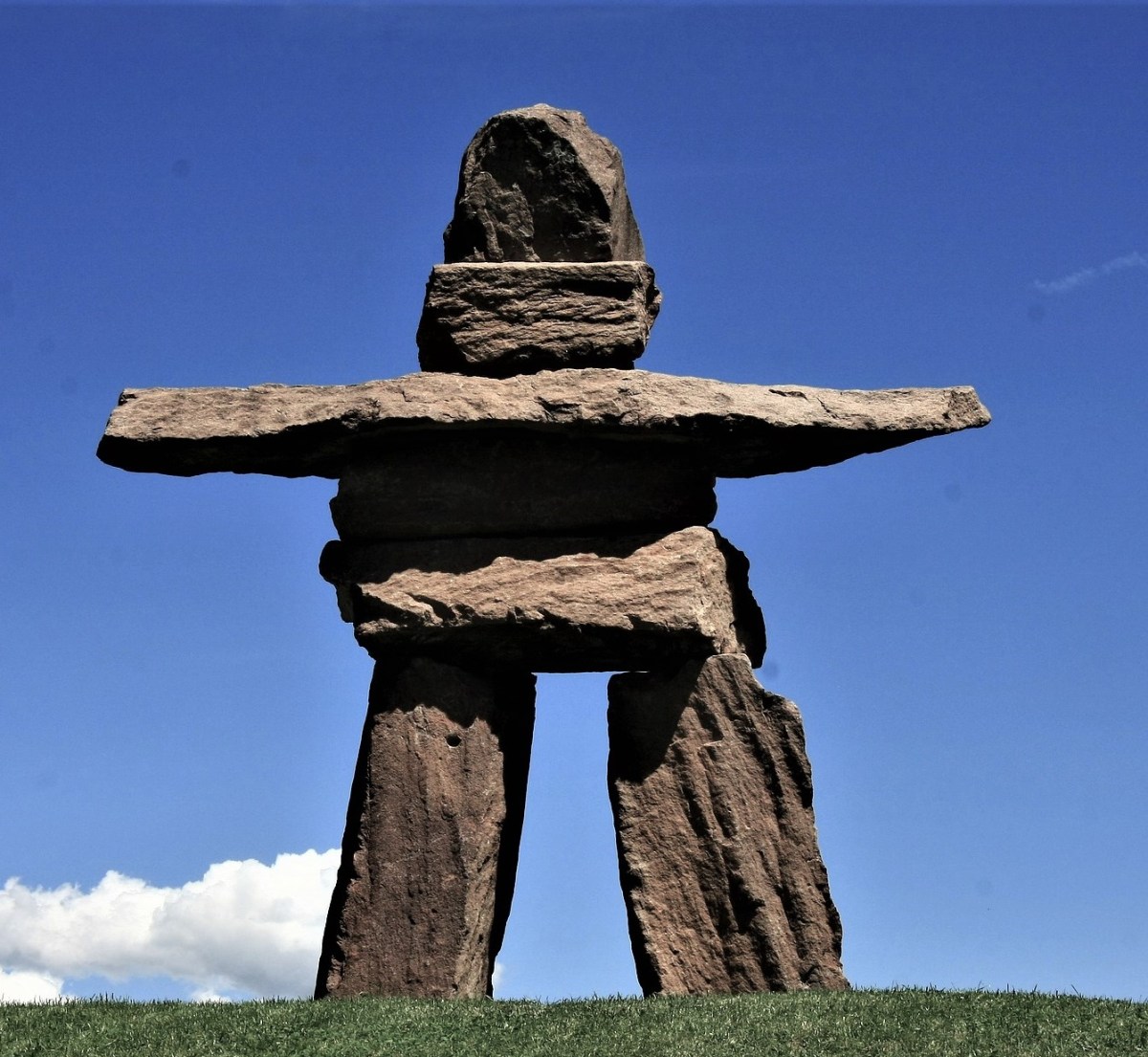 Der Architekt Werner Tscholl: Materie und Skulptur – Demanega